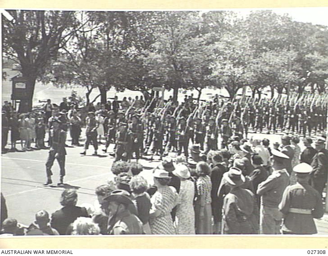 PERTH, AUSTRALIA. 1942-10-21. SCENE AS TROOPS OF THE 2ND AUSTRALIAN ...