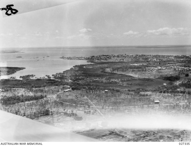 DARWIN, NT. 1942-10-19. AERIAL VIEW OF DARWIN AND THE HARBOUR ...