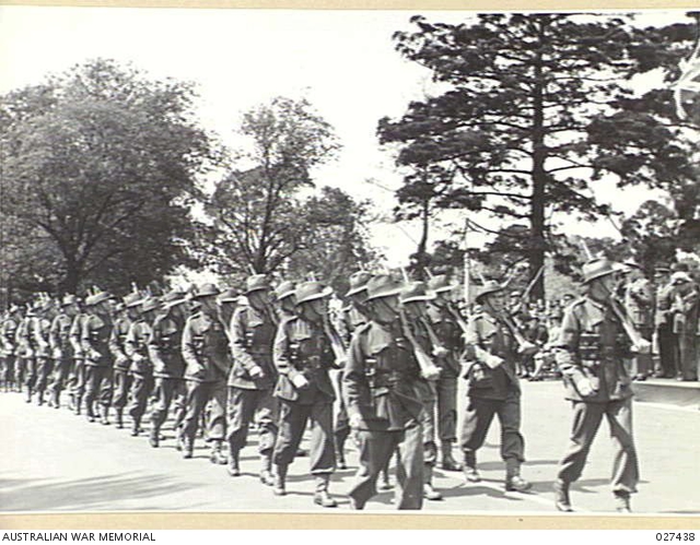 MELBOURNE, AUSTRALIA. 1942-11-01. A DETACHMENT OF THE VOLUNTEER DEFENCE ...