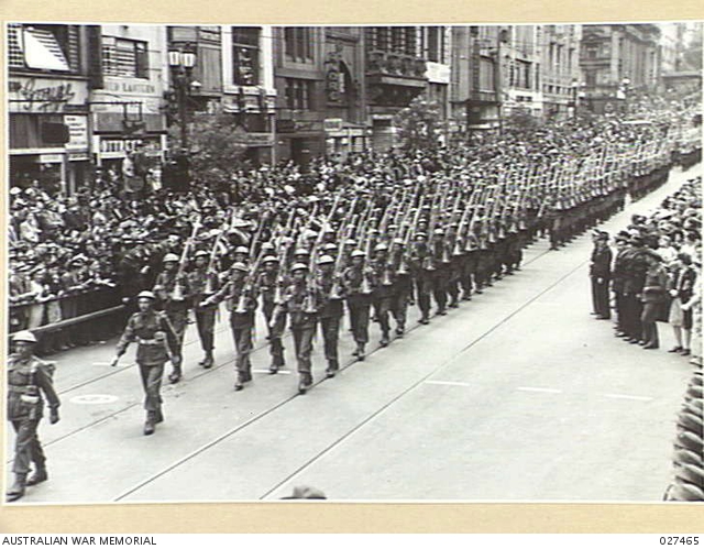 MELBOURNE, AUSTRALIA. 1942-11-11. A.I.F. TROOPS TAKING PART IN A MARCH ...