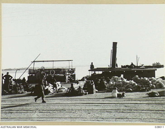 PORT TEWFIK, EGYPT. 1942-03-13. KIT AND EQUIPMENT OF TROOPS OF THE 6TH ...