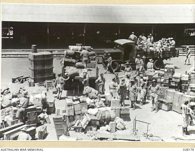 BOMBAY, INDIA. 1942-03-25. SCENE ON THE WHARF AS TROOPS OF THE A.I.F ...