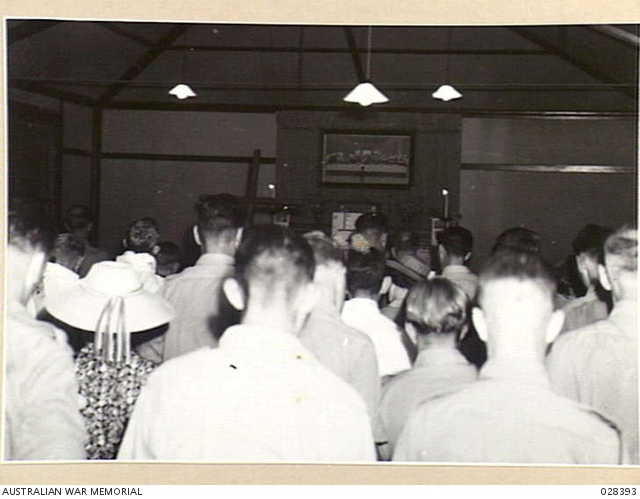 ALICE SPRINGS, AUSTRALIA. 1942-12-24. CHRISTMAS EVE SERVICE IN ALICE ...