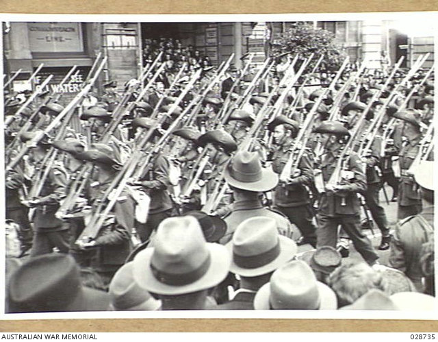 PERTH, AUSTRALIA. 1942-11-03. GENERAL VIEW OF THE MARCH THROUGH THE ...