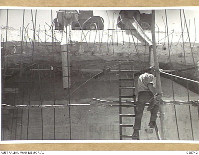ROTTNEST ISLAND, AUSTRALIA. 1942-11-06. PLOTTING ROOM AT OLIVER'S ...