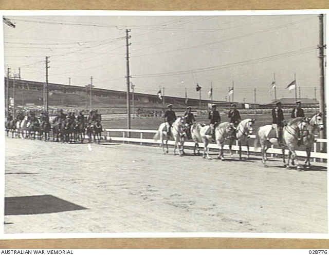PERTH, WA. 1942-11-07. MOUNTED SECTION OF THE VOLUNTEER DEFENCE CORPS ...