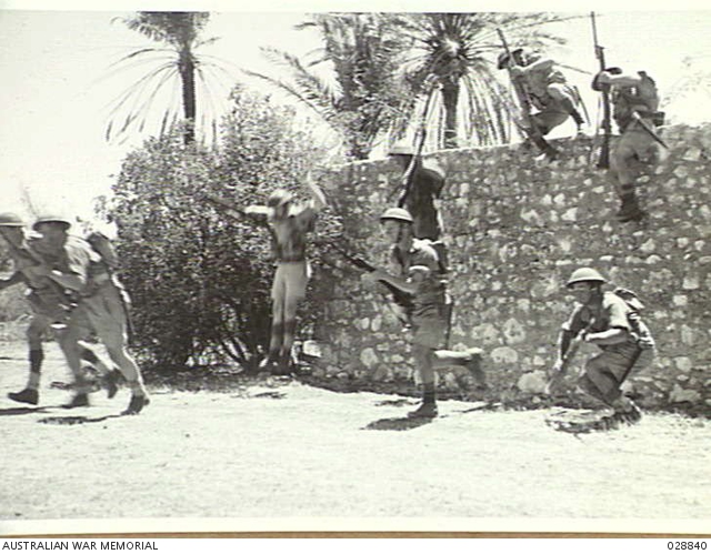 GERALDTON, AUSTRALIA. 1942-11-17. MEMBERS OF THE 2/11TH AUSTRALIAN ...