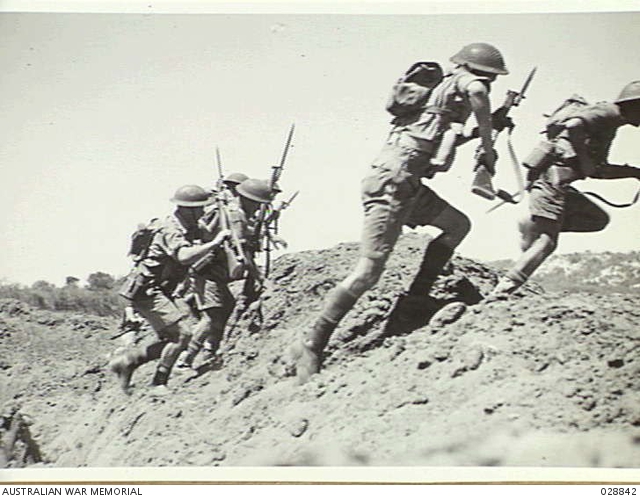 GERALDTON, AUSTRALIA. 1942-11-17. MEMBERS OF THE 2/11TH AUSTRALIAN ...