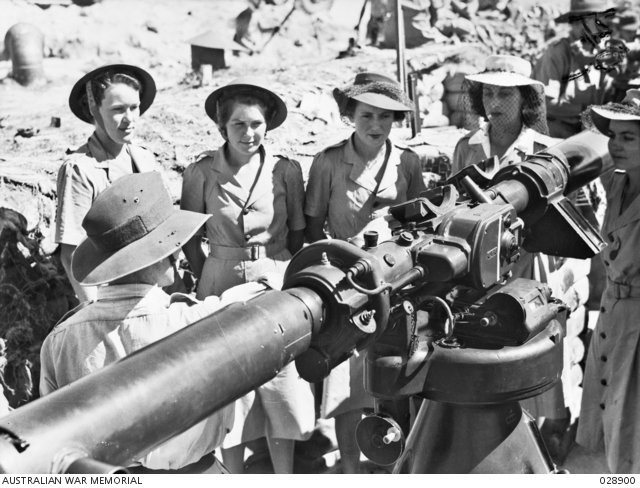 BUCKLAND, WA. 1942-11-24. MEMBERS OF THE AUSTRALIAN WOMEN'S ARMY ...