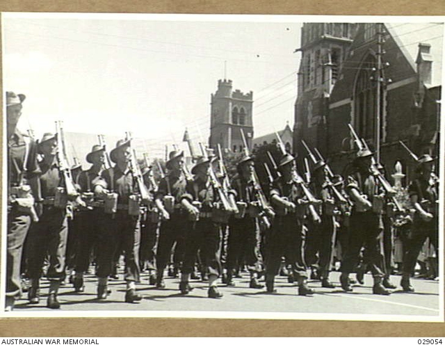 PERTH, AUSTRALIA. 1943-02-05. MARCH THROUGH THE CITY OF PERTH OF THE ...