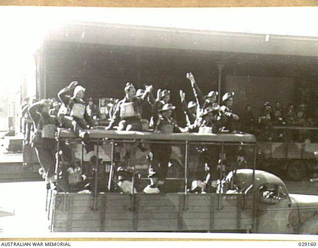 FREMANTLE, AUSTRALIA. 1943-02-18. RETURN OF THE 9TH AUSTRALIAN DIVISION ...