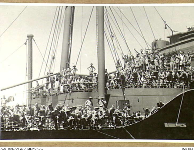 FREMANTLE, AUSTRALIA. 1943-02-19. ARRIVAL AT FREMANTLE OF TROOPS OF THE ...