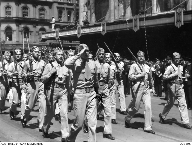 MELBOURNE, AUSTRALIA. 1943-02-22. AMERICAN MARINES PASSING THE SALUTING ...