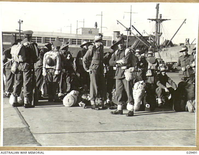SYDNEY, AUSTRALIA. 1943-02-27. MEMBERS OF THE 9TH AUSTRALIAN DIVISION ...