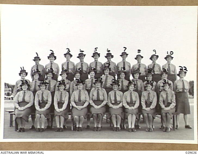 Group portrait of members of the Australian Women's Army Service ...
