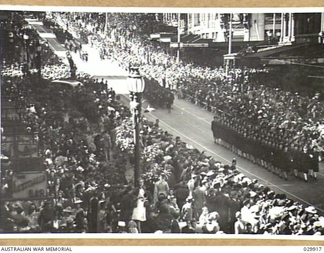 GENERAL SCENE DURING THE MARCH THROUGH THE CITY OF DETACHMENTS OF THE ...