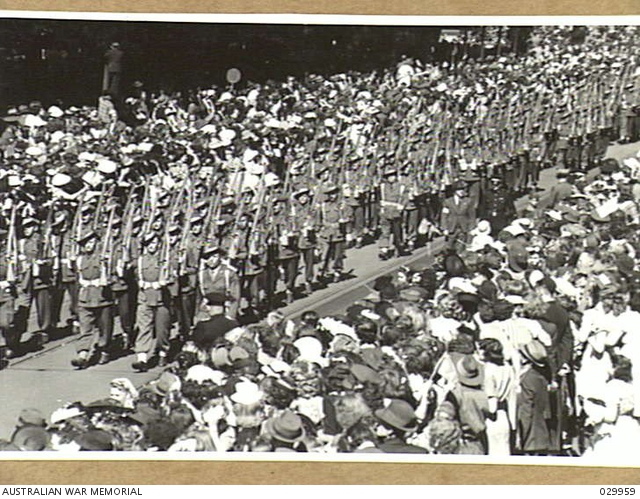 MELBOURNE, AUSTRALIA. 1943-03-31. GENERAL SCENE DURING THE MARCH ...