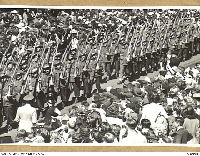 MELBOURNE, AUSTRALIA. 1943-03-31. GENERAL SCENE DURING THE MARCH ...