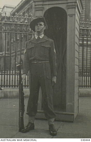 An Australian Army sergeant, a member of the Australian and New Zealand ...