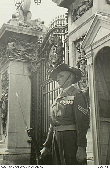 An Australian Army sergeant, a member of the Australian and New Zealand ...