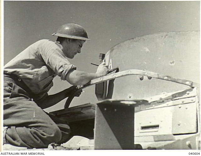 LIBYAN DESERT. 1941. MEMBER OF A TANK CREW OF THE ROYAL TANK CORPS ...