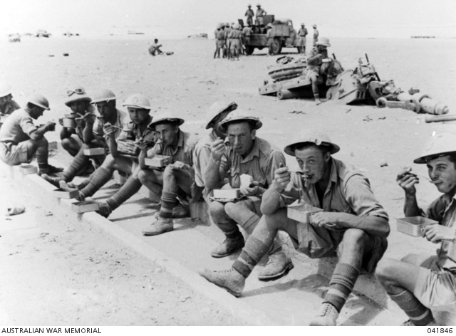TOBRUK, LIBYA. 1941-09-12. SOLDIERS OF THE POLISH ARMY, AFTER DRAWING ...