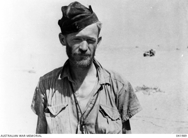 WESTERN DESERT, EGYPT. 1942-09-01. FLIGHT SERGEANT R. WARWICK, OF THE ...