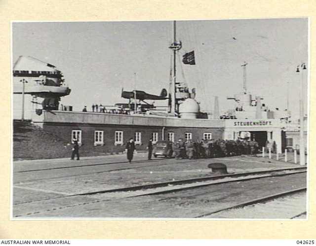 CUXHAVEN, GERMANY. GERMAN TROOPS MARCHING ON TO THE WHARF PREPARATORY ...