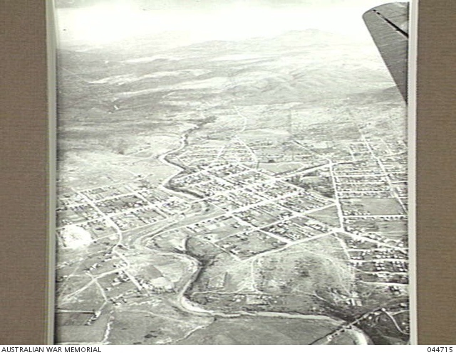 QUEANBEYAN, NSW, 1939-10. AN AERIAL PHOTOGRAPH OF QUEANBEYAN TAKEN FROM ...