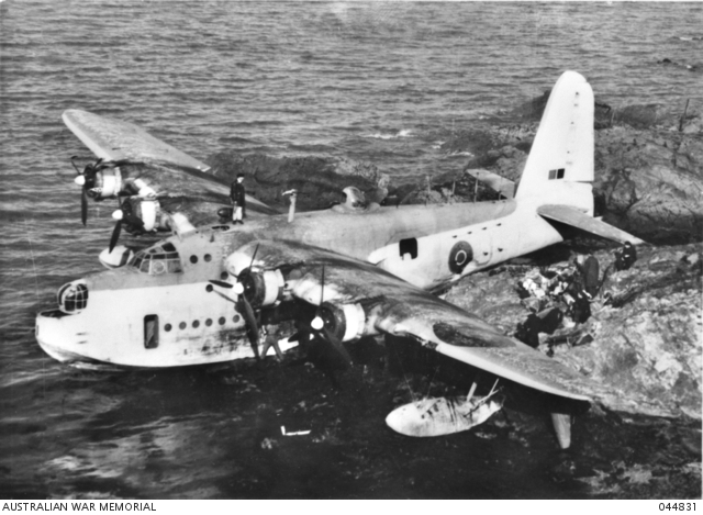 SUNDERLAND AIRCRAFT DD852/J OF NO 10 SQUADRON RAAF ON THE ROCKS AT ...