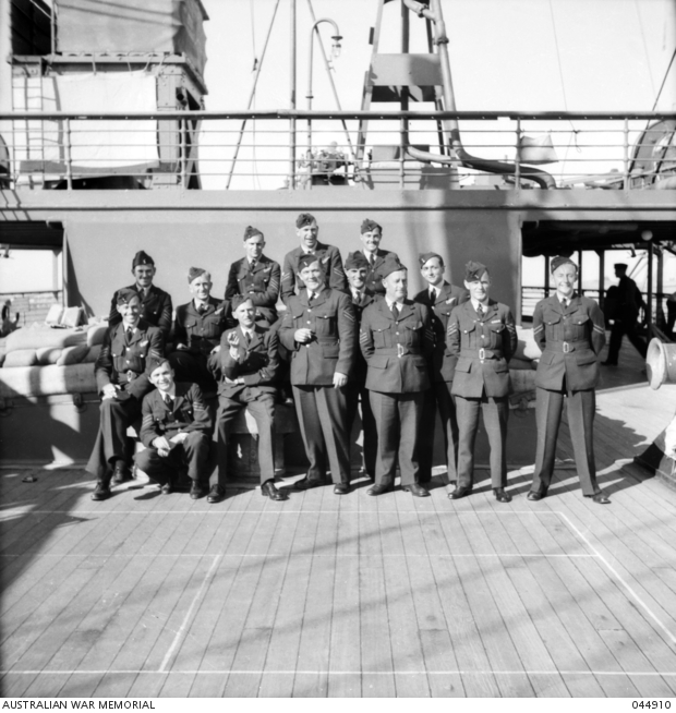 A group portrait of No 10 Squadron RAAF personnel en route to England ...