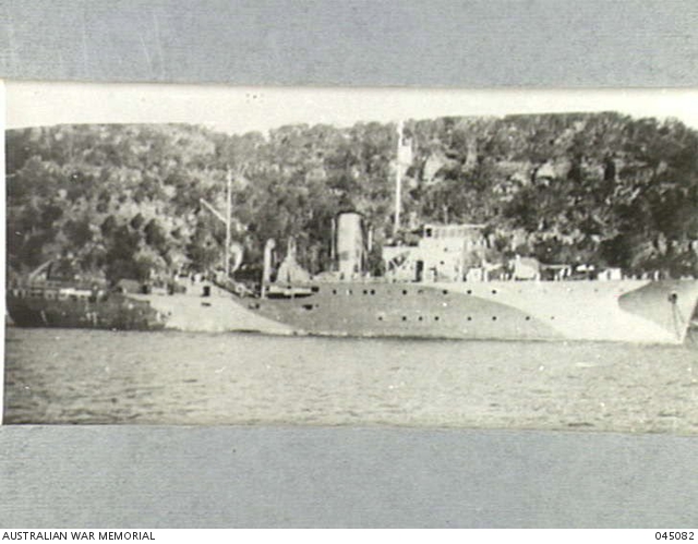 Bathurst class minesweeper/corvette HMAS Wallaroo. Commissioned on 15th ...