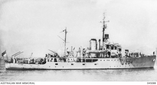 BATHURST CLASS MINESWEEPER/CORVETTE HMAS KATOOMBA. COMPLETED IN ...