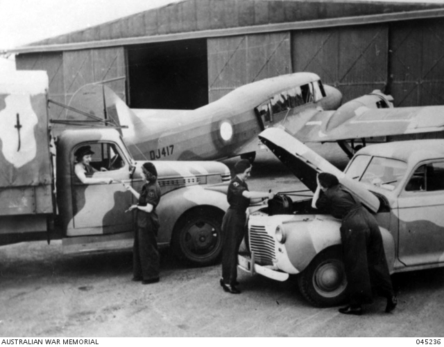 WAAAF drivers and mechanics at work at an air force base in Australia ...