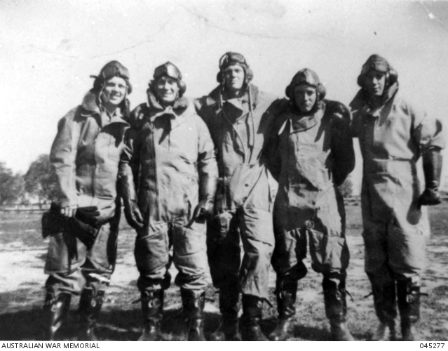 Informal group portrait of 414416 Flight Sergeant (Flt Sgt) Reginald ...