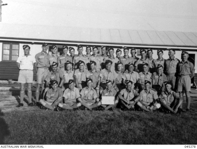 A group photograph of trainee RAAF pilots in Australia. | Australian ...