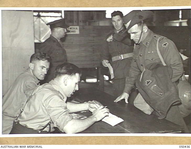 CAULFIELD, AUSTRALIA. 1943-04-02. WOUNDED SOLDIERS OF THE 9TH ...