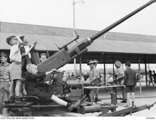 PERTH, WA. 1943-04-03. DISPLAY OF ARMY AND AIR FORCE EQUIPMENT AT ...