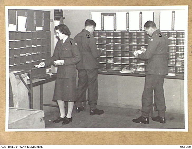 SELFS POINT, HOBART, AUSTRALIA. 1943-04-17. SORTING AIR MAIL AT THE 6TH ...