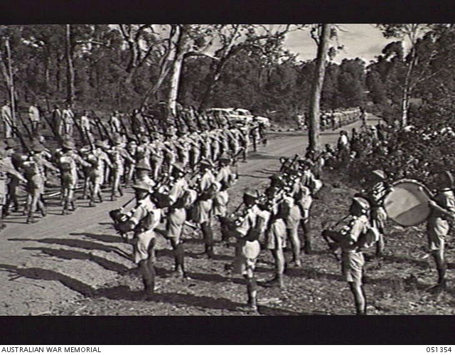 CHIDLOW, WA. 1943-04-16. THE PIPE BAND OF THE 2ND AUSTRALIAN DIVISION ...