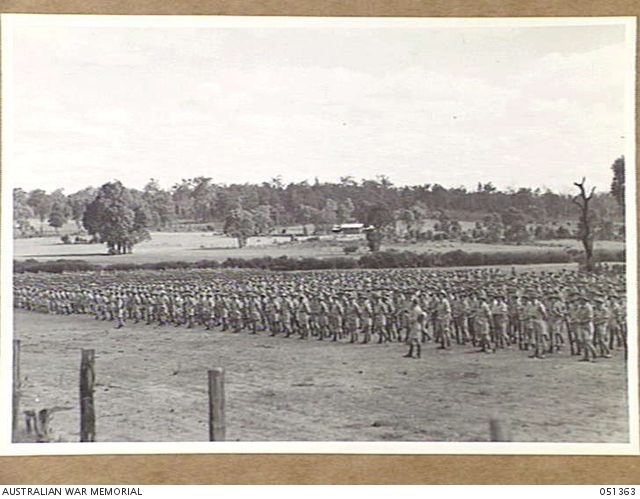 POINT WALTER, WA. 1943-04-16. TROOPS OF THE 2ND AUSTRALIAN DIVISION ...