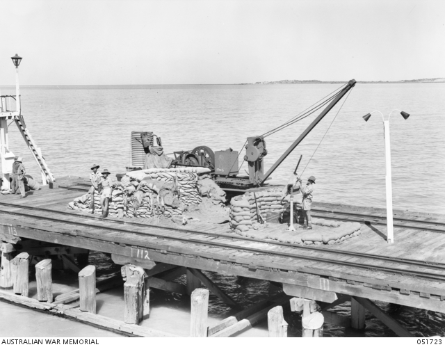 BROOME, WA. 1943-05-04. JETTY ANTI-AIRCRAFT DEFENCE. A NEW SANDBAGGED ...