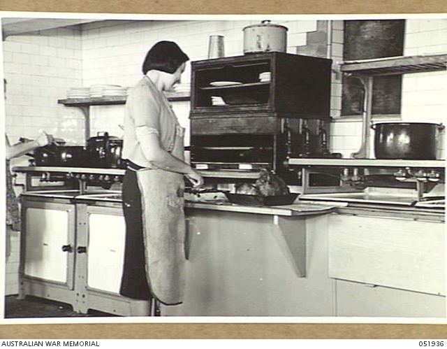 MELBOURNE, VIC. 1943-05-22. THE KITCHEN AT R.S.L. HOUSE, WHERE THE ...