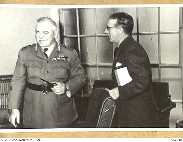 PERTH, WA. 1943-06-10. AN IMPORTANT PART OF A COMMANDER-IN-CHIEF'S JOB ...