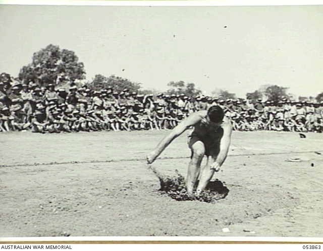 MINDIL BEACH, DARWIN, NT. 1943-07-15. AT THE 2/11TH AUSTRALIAN ARMY ...