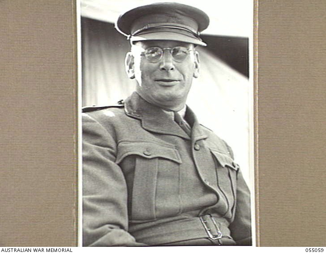 MERREDIN, WA. 1943-07-05. PORTRAIT OF LIEUTENANT COLONEL F. RAY HONE ...