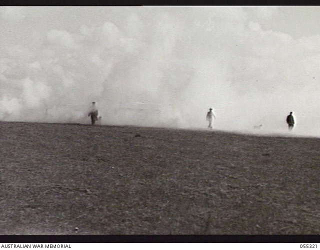 BROADMEADOWS, VIC. 1943-08-16. DEMONSTRATION OF SMOKE SCREEN ...