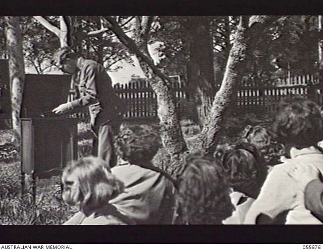 NORTHAM, WA. 1943-08-11. WX33810 WARRANT OFFICER L. D. V. HANLEY (1 ...