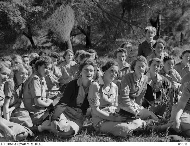 NORTHAM, WA. 1943-08-11. GROUP OF AUSTRALIAN WOMEN'S ARMY SERVICE (AWAS ...