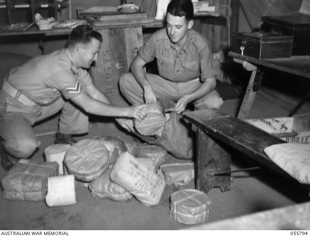BARRINE, QLD. 1943-08-17. STAFF OF FIELD POST OFFICE 170, 2ND ...